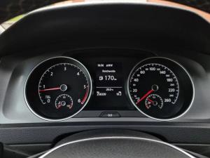 Brūns Volkswagen Golf 2015 Jēkabpils, ar dzinēja tilpumu 1.60 L un nobraukumu 259 tūkst. km par 7650 €, foto 27 vietnē AUTOMOTO.COM.LV