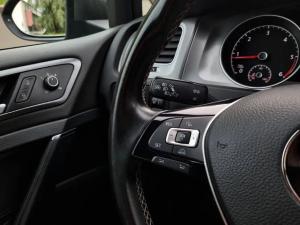 Brūns Volkswagen Golf 2015 Jēkabpils, ar dzinēja tilpumu 1.60 L un nobraukumu 259 tūkst. km par 7650 €, foto 29 vietnē AUTOMOTO.COM.LV