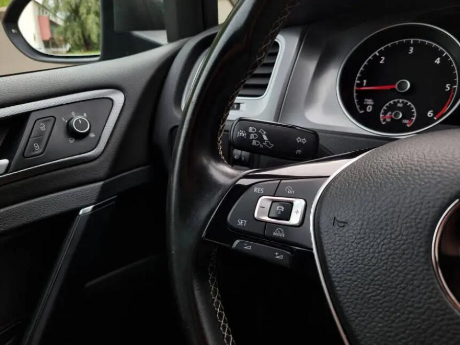 Brūns Volkswagen Golf 2015 Jēkabpils, ar dzinēja tilpumu 1.60 L un nobraukumu 259 tūkst. km par 7650 €, foto 29 vietnē AUTOMOTO.COM.LV