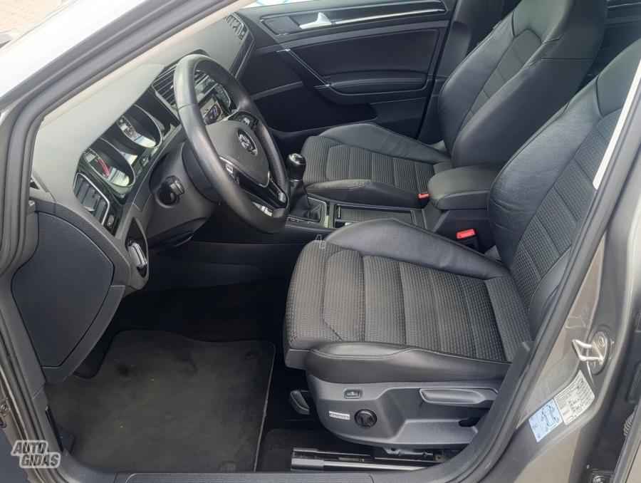 Brown Volkswagen Golf 2015 in Kaunas, with an engine capacity of 2.00 L and mileage of 165 thousand km for 9500 €, photo 12 on AUTOMOTO.COM.LV