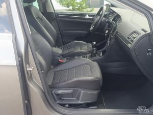 Brown Volkswagen Golf 2015 in Kaunas, with an engine capacity of 2.00 L and mileage of 165 thousand km for 9500 €, photo 13 on AUTOMOTO.COM.LV