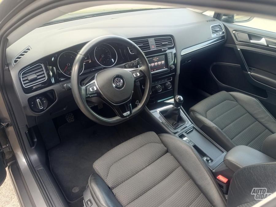 Brown Volkswagen Golf 2015 in Kaunas, with an engine capacity of 2.00 L and mileage of 165 thousand km for 9500 €, photo 14 on AUTOMOTO.COM.LV