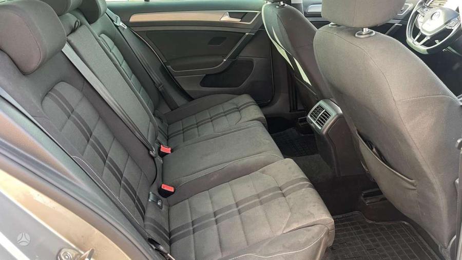 Brūns Volkswagen Golf 2015 Marijampole, ar dzinēja tilpumu 1.40 L un nobraukumu 318 tūkst. km par 6200 €, foto 15 vietnē AUTOMOTO.COM.LV