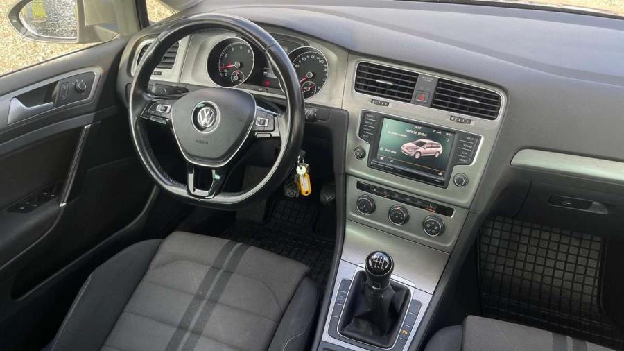 Brūns Volkswagen Golf 2015 Marijampole, ar dzinēja tilpumu 1.40 L un nobraukumu 318 tūkst. km par 6200 €, foto 21 vietnē AUTOMOTO.COM.LV