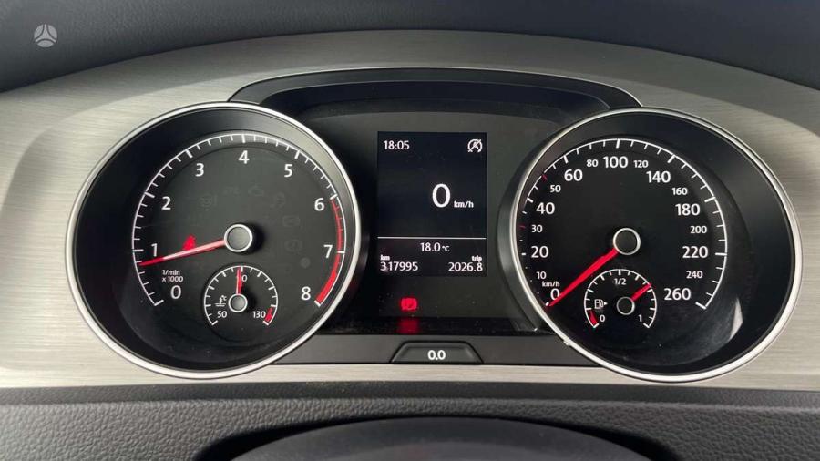 Brūns Volkswagen Golf 2015 Marijampole, ar dzinēja tilpumu 1.40 L un nobraukumu 318 tūkst. km par 6200 €, foto 26 vietnē AUTOMOTO.COM.LV