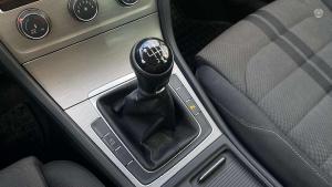 Brūns Volkswagen Golf 2015 Marijampole, ar dzinēja tilpumu 1.40 L un nobraukumu 318 tūkst. km par 6200 €, foto 27 vietnē AUTOMOTO.COM.LV