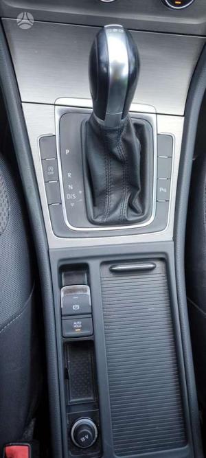 Brūns Volkswagen Golf 2017 Kauņa, ar dzinēja tilpumu 1.60 L un nobraukumu 227 tūkst. km par 6950 €, foto 22 vietnē AUTOMOTO.COM.LV