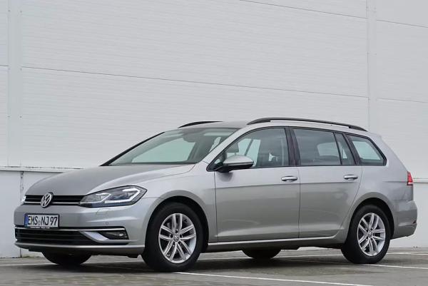 Brūns Volkswagen Golf 2017 Rīga, ar dzinēja tilpumu 1.60 L un nobraukumu 208 tūkst. km par 8900 €, foto 4 vietnē AUTOMOTO.COM.LV