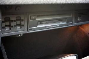 Brown Volkswagen Golf 2017 in Riga, with an engine capacity of 1.60 L and mileage of 208 thousand km for 8900 €, photo 21 on AUTOMOTO.COM.LV