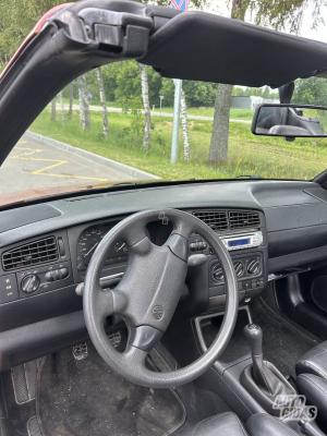 Volkswagen Golf 1994 in Vilnius, with an engine capacity of 1.60 L and mileage of 154 thousand km for 2200 €, photo 8 on AUTOMOTO.COM.LV