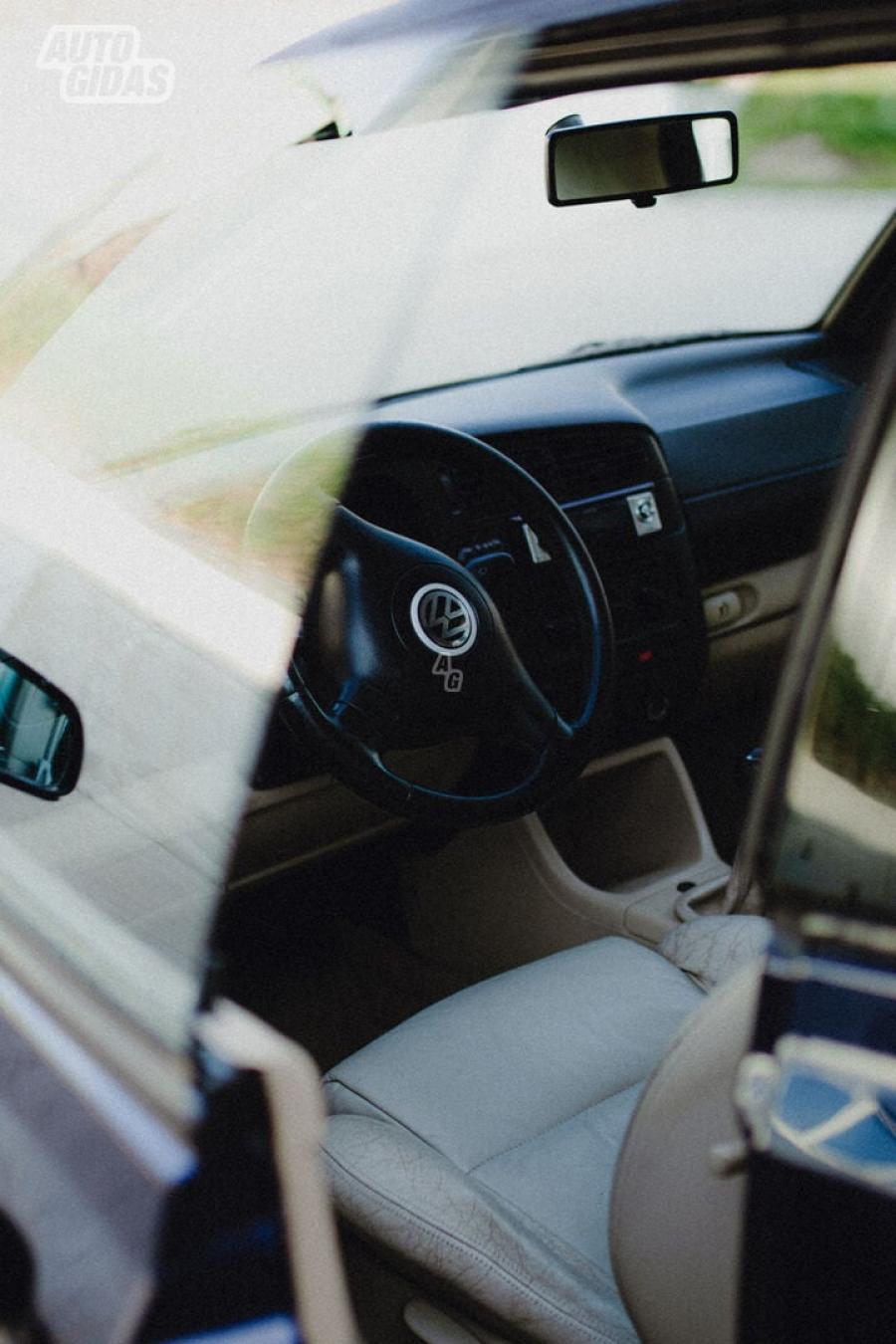 Volkswagen Golf 2001 in Vilnius, with an engine capacity of 1.90 L and mileage of 264 thousand km for 2200 €, photo 14 on AUTOMOTO.COM.LV