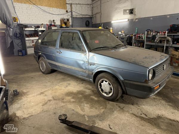 Volkswagen Golf 1990 in Vilnius, with an engine capacity of 1.80 L and mileage of 200 thousand km for 1200 €, photo 5 on AUTOMOTO.COM.LV