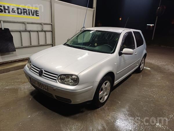 Volkswagen Golf 1998 Daugavpils, ar dzinēja tilpumu 1.60 L un nobraukumu 203 tūkst. km par 1200 €, foto 2 vietnē AUTOMOTO.COM.LV