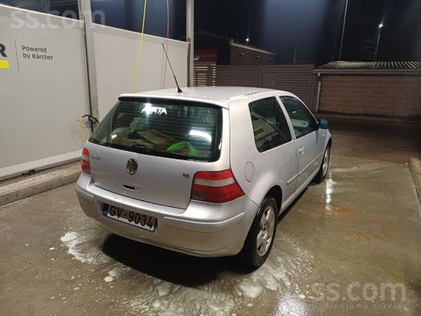 Volkswagen Golf 1998 Daugavpils, ar dzinēja tilpumu 1.60 L un nobraukumu 203 tūkst. km par 1200 €, foto 3 vietnē AUTOMOTO.COM.LV