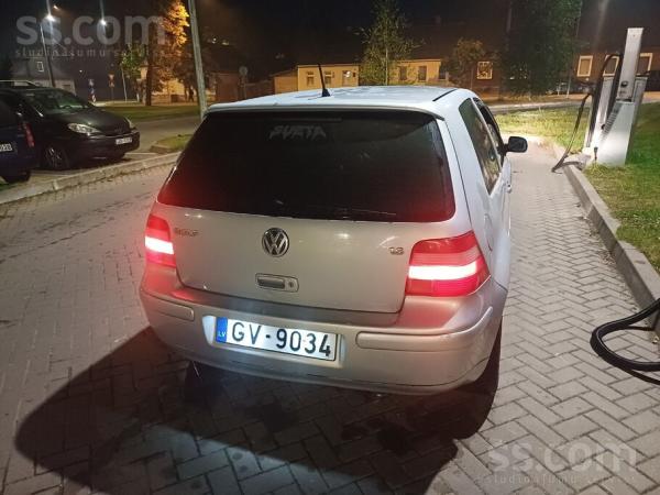 Volkswagen Golf 1998 Daugavpils, ar dzinēja tilpumu 1.60 L un nobraukumu 203 tūkst. km par 1200 €, foto 5 vietnē AUTOMOTO.COM.LV