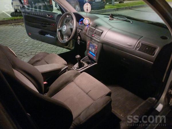 Volkswagen Golf 1998 Daugavpils, ar dzinēja tilpumu 1.60 L un nobraukumu 203 tūkst. km par 1200 €, foto 6 vietnē AUTOMOTO.COM.LV