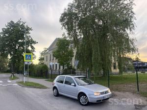 Volkswagen Golf 1999 in Jelgava, with an engine capacity of 1.60 L and mileage of 140 thousand km for 849 €, photo 6 on AUTOMOTO.COM.LV