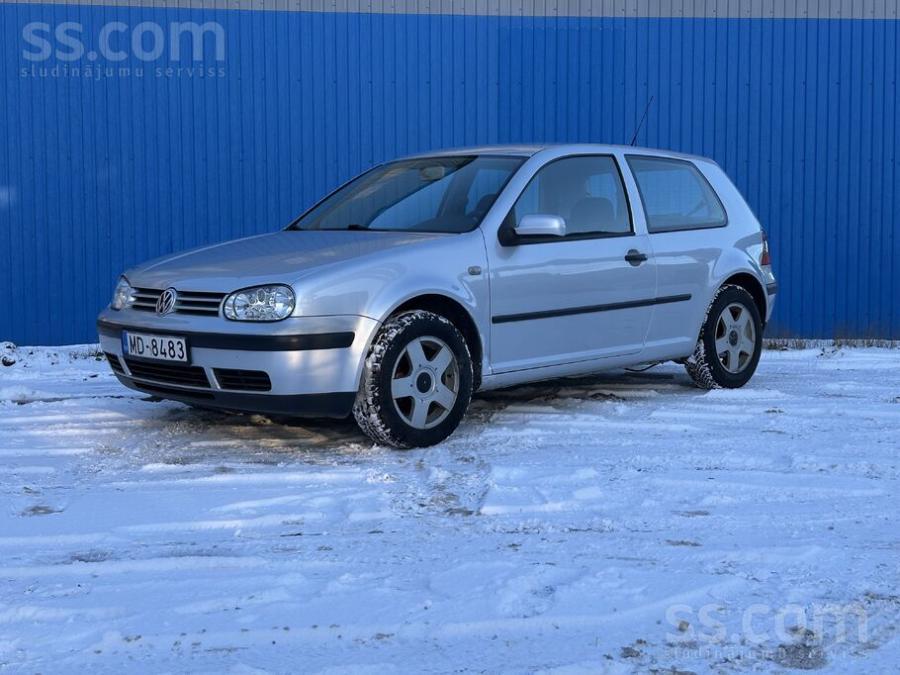 Volkswagen Golf 2001 in Riga, with an engine capacity of 1.40 L and mileage of 274 thousand km for 1290 €, photo 1 on AUTOMOTO.COM.LV