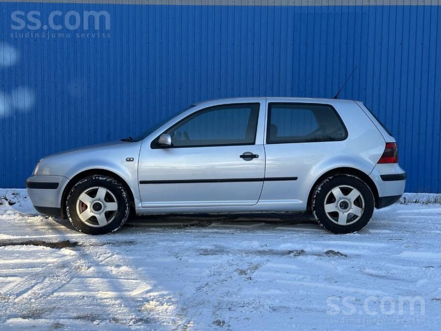 Volkswagen Golf 2001 in Riga, with an engine capacity of 1.40 L and mileage of 274 thousand km for 1290 €, photo 2 on AUTOMOTO.COM.LV
