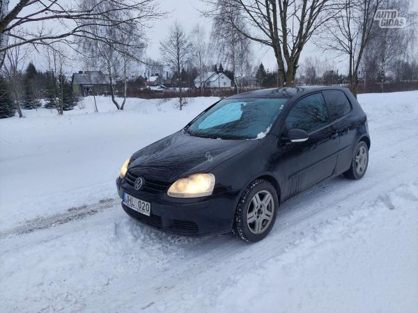 Volkswagen Golf 2004 Varėna, ar dzinēja tilpumu 1.90 L un nobraukumu 300 tūkst. km par 900 €, foto 1 vietnē AUTOMOTO.COM.LV