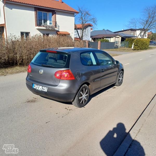 Volkswagen Golf 2004 in Klaipeda, with an engine capacity of 1.40 L and mileage of 215 thousand km for 670 €, photo 4 on AUTOMOTO.COM.LV