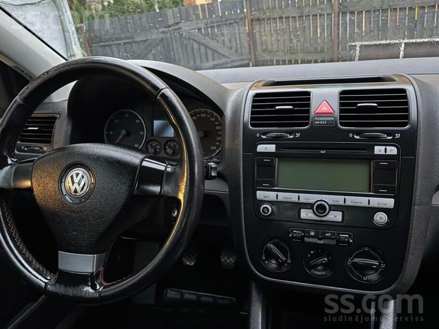 Volkswagen Golf 2006 in Limbazi, with an engine capacity of 1.90 L and mileage of 267 thousand km for 2999 €, photo 12 on AUTOMOTO.COM.LV