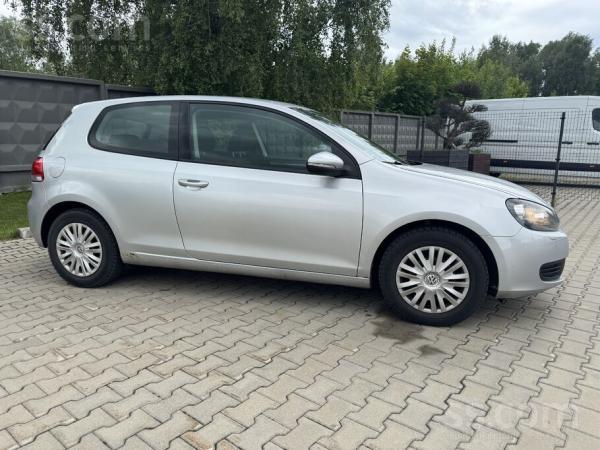 Volkswagen Golf 2009 in Riga, with an engine capacity of 1.60 L and mileage of 150 thousand km for 2500 €, photo 2 on AUTOMOTO.COM.LV