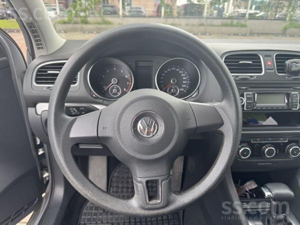 Volkswagen Golf 2009 in Riga, with an engine capacity of 1.60 L and mileage of 150 thousand km for 2500 €, photo 6 on AUTOMOTO.COM.LV