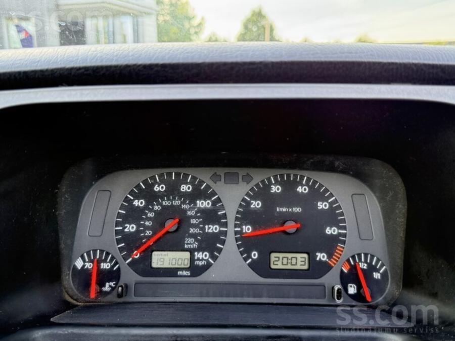 Zaļš Volkswagen Golf 1998 Rīga, ar dzinēja tilpumu 1.60 L un nobraukumu 191 tūkst. km par 1490 €, foto 20 vietnē AUTOMOTO.COM.LV