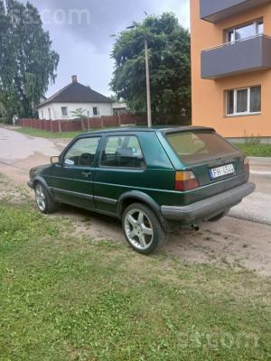 Zaļš Volkswagen Golf 1989 Valka, ar dzinēja tilpumu 1.60 L un nobraukumu 320 tūkst. km par 1700 €, foto 5 vietnē AUTOMOTO.COM.LV