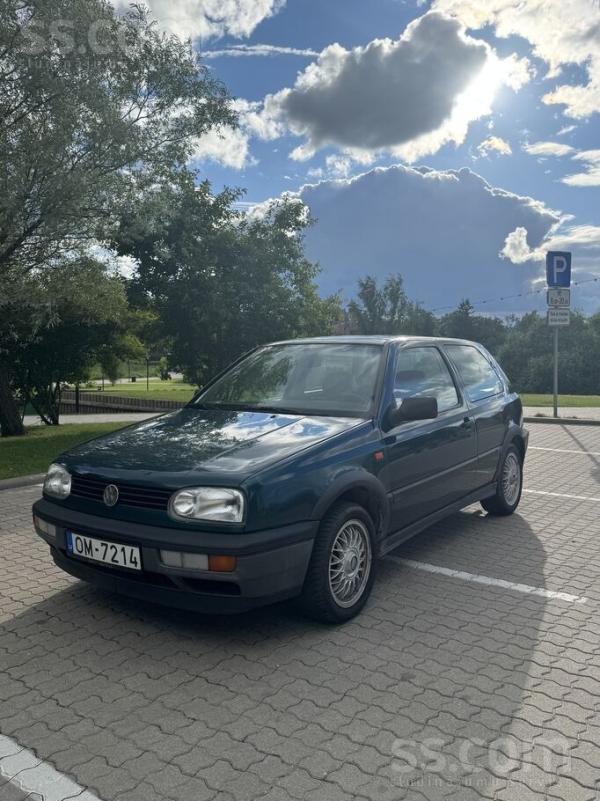 Green Volkswagen Golf 1992 in Jelgava, with an engine capacity of 1.90 L and mileage of 184 thousand km for 4000 €, photo 2 on AUTOMOTO.COM.LV