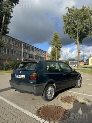 Green Volkswagen Golf 1992 in Jelgava, with an engine capacity of 1.90 L and mileage of 184 thousand km for 4000 €, photo 7 on AUTOMOTO.COM.LV