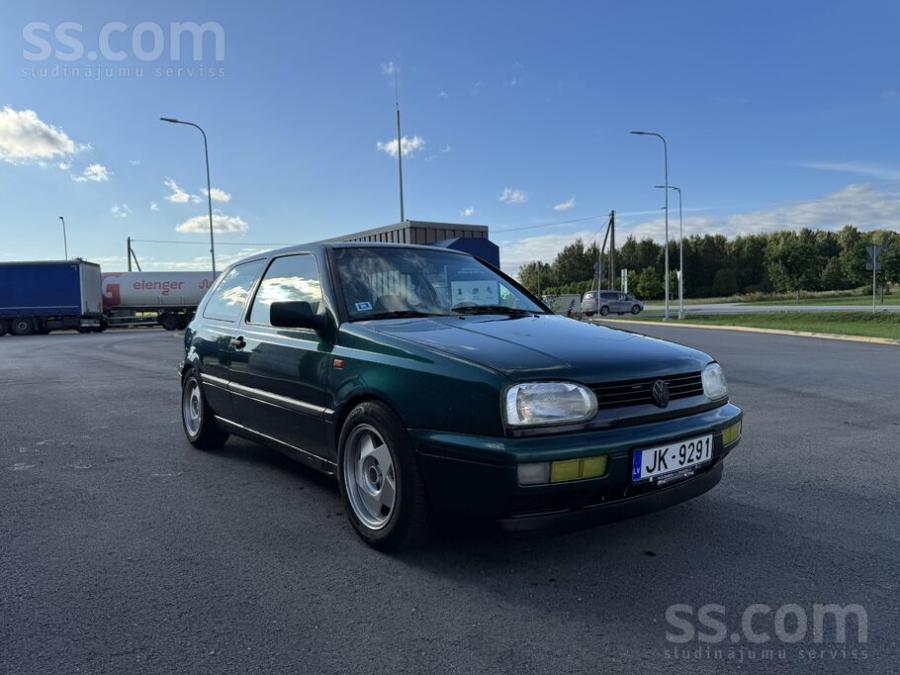 Green Volkswagen Golf 1997 in Riga, with an engine capacity of 1.80 L and mileage of 295 thousand km for 600 €, photo 1 on AUTOMOTO.COM.LV