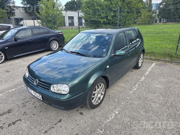 Green Volkswagen Golf 2000 in Riga, with an engine capacity of 1.60 L and mileage of 180 thousand km for 1400 €, photo 3 on AUTOMOTO.COM.LV