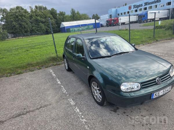 Green Volkswagen Golf 2000 in Riga, with an engine capacity of 1.60 L and mileage of 180 thousand km for 1400 €, photo 4 on AUTOMOTO.COM.LV