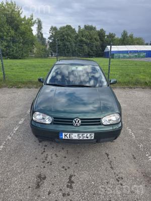 Zaļš Volkswagen Golf 2000 Rīga, ar dzinēja tilpumu 1.60 L un nobraukumu 180 tūkst. km par 1400 €, foto 6 vietnē AUTOMOTO.COM.LV
