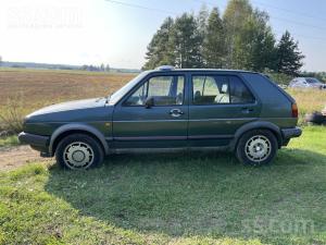 Green Volkswagen Golf 1985 in Tukums, with an engine capacity of 1.80 L and mileage of 289 thousand km for 1900 €, photo 4 on AUTOMOTO.COM.LV