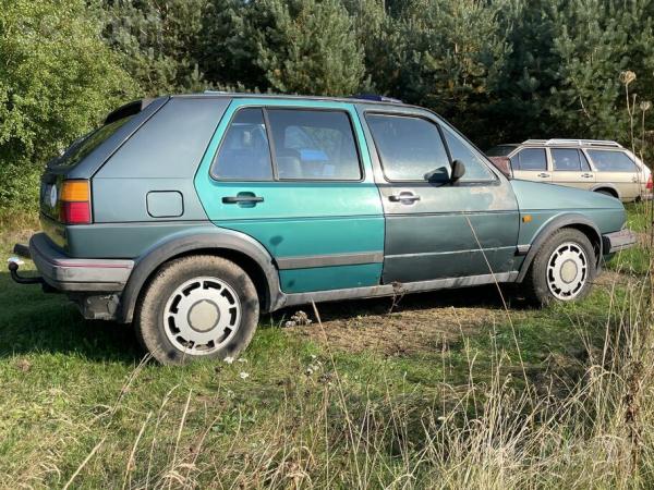 Green Volkswagen Golf 1985 in Tukums, with an engine capacity of 1.80 L and mileage of 289 thousand km for 1900 €, photo 7 on AUTOMOTO.COM.LV