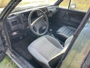 Green Volkswagen Golf 1985 in Tukums, with an engine capacity of 1.80 L and mileage of 289 thousand km for 1900 €, photo 10 on AUTOMOTO.COM.LV
