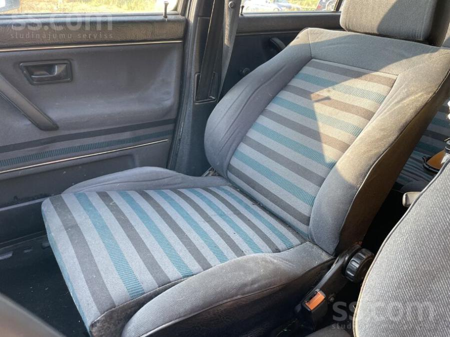 Green Volkswagen Golf 1985 in Tukums, with an engine capacity of 1.80 L and mileage of 289 thousand km for 1900 €, photo 13 on AUTOMOTO.COM.LV