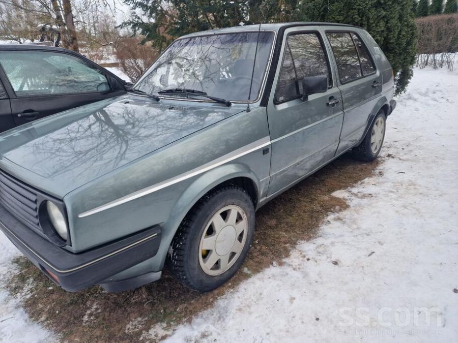 Zaļš Volkswagen Golf 1986 Bauska, ar dzinēja tilpumu 1.60 L un nobraukumu 236 tūkst. km par 800 €, foto 3 vietnē AUTOMOTO.COM.LV