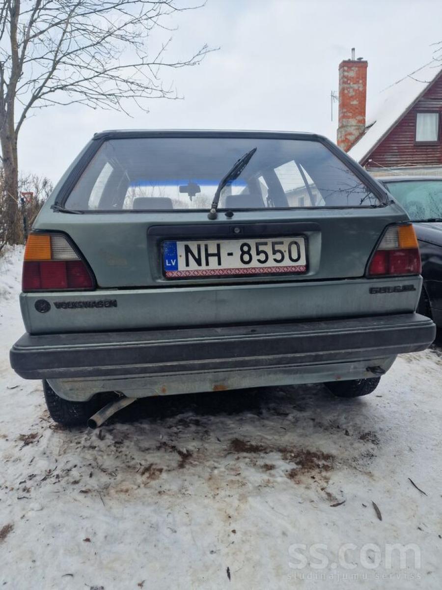 Zaļš Volkswagen Golf 1986 Bauska, ar dzinēja tilpumu 1.60 L un nobraukumu 236 tūkst. km par 800 €, foto 5 vietnē AUTOMOTO.COM.LV