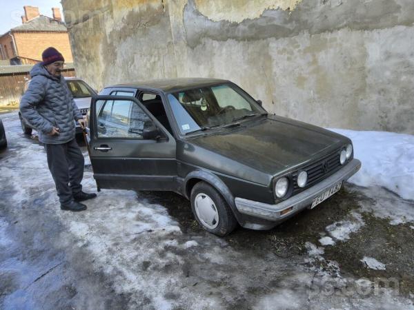 Zaļš Volkswagen Golf 1988 Daugavpils, ar dzinēja tilpumu 1.80 L un nobraukumu 260 tūkst. km par 500 €, foto 1 vietnē AUTOMOTO.COM.LV