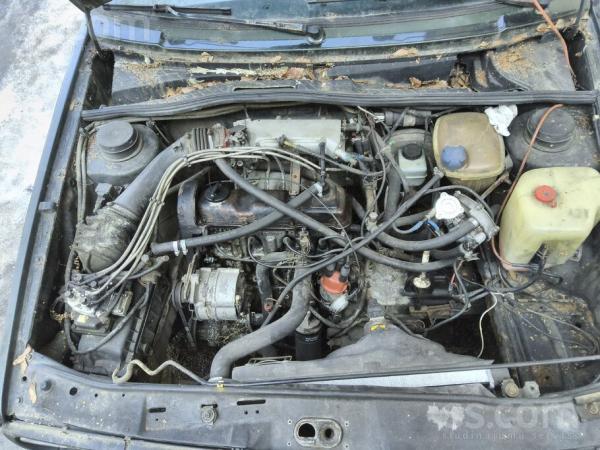 Zaļš Volkswagen Golf 1988 Daugavpils, ar dzinēja tilpumu 1.80 L un nobraukumu 260 tūkst. km par 500 €, foto 2 vietnē AUTOMOTO.COM.LV