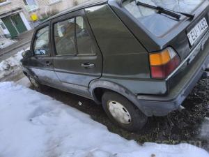 Green Volkswagen Golf 1988 in Daugavpils, with an engine capacity of 1.80 L and mileage of 260 thousand km for 500 €, photo 7 on AUTOMOTO.COM.LV