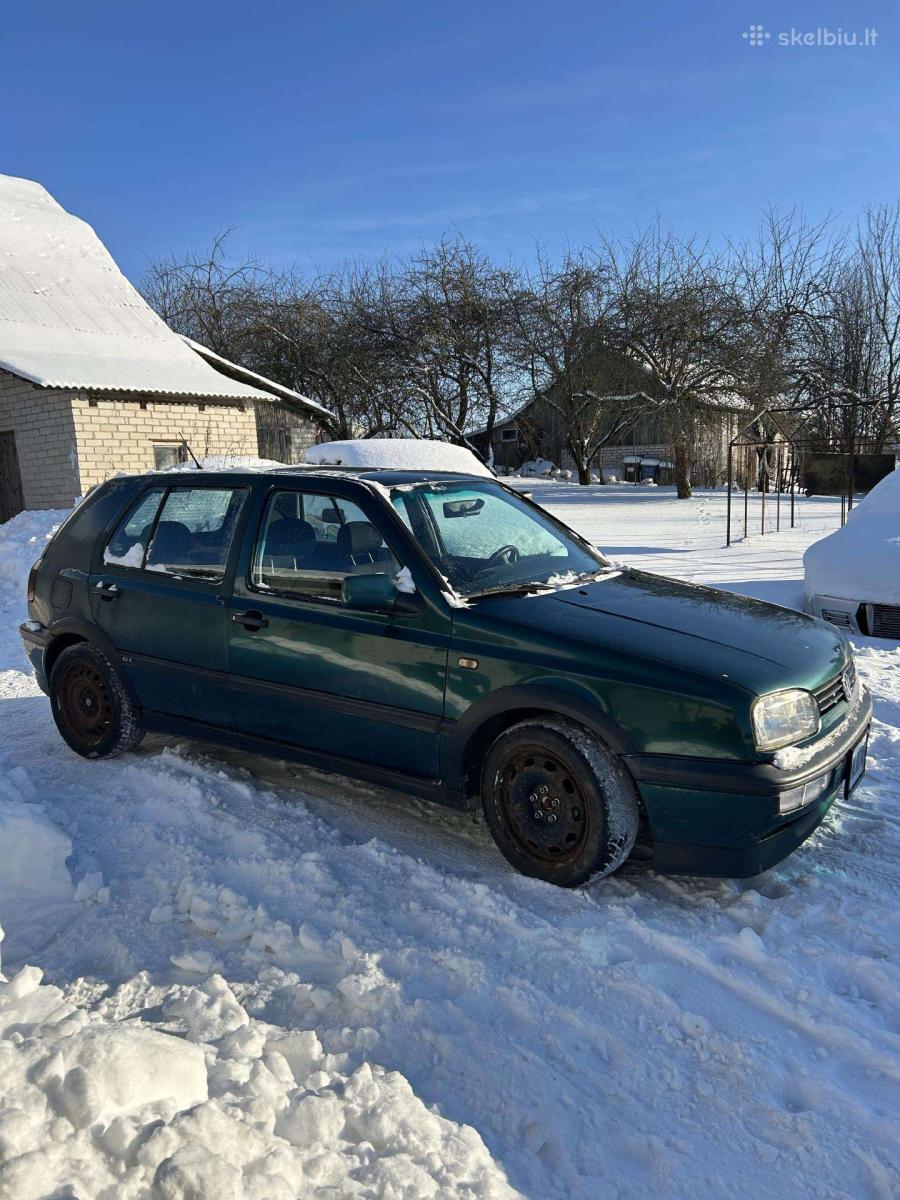Green Volkswagen Golf 1995 in Alytus, with an engine capacity of 2.00 L and mileage of 221 thousand km for 800 €, photo 2 on AUTOMOTO.COM.LV