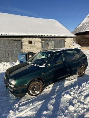 Green Volkswagen Golf 1995 in Alytus, with an engine capacity of 2.00 L and mileage of 221 thousand km for 800 €, photo 6 on AUTOMOTO.COM.LV