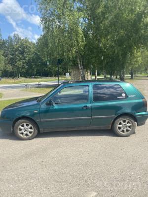 Green Volkswagen Golf 1996 in Riga, with an engine capacity of 1.60 L and mileage of 272 thousand km for 850 €, photo 2 on AUTOMOTO.COM.LV