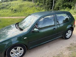 Zaļš Volkswagen Golf 1998 Cēsis, ar dzinēja tilpumu 1.60 L un nobraukumu 306 tūkst. km par 950 €, foto 3 vietnē AUTOMOTO.COM.LV
