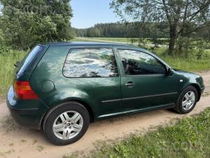 Zaļš Volkswagen Golf 1998 Cēsis, ar dzinēja tilpumu 1.60 L un nobraukumu 306 tūkst. km par 950 €, foto 4 vietnē AUTOMOTO.COM.LV